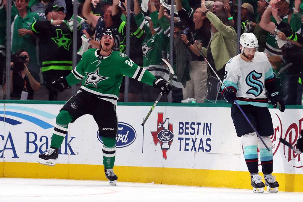 Roope Hintz laukoi Dallasin välieriin