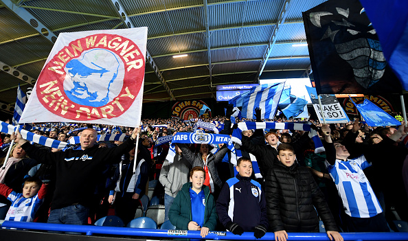 Turkin lippu loukkasi Leeds-kannattajien muistoa – Huddersfield-fanille ...